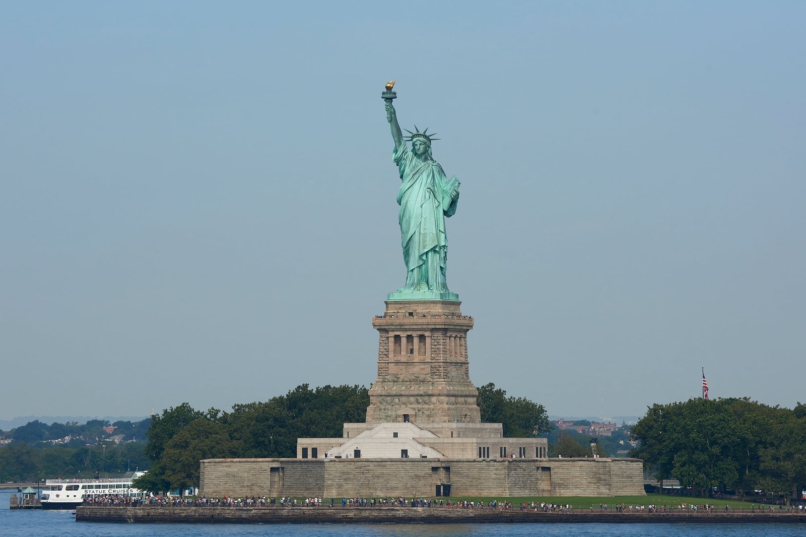 Hidden Secrets Behind the Statue of Liberty: Why Is It Green? - History ...